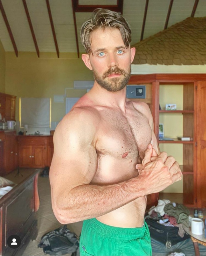 Hot Men Hot Beef Photo 4