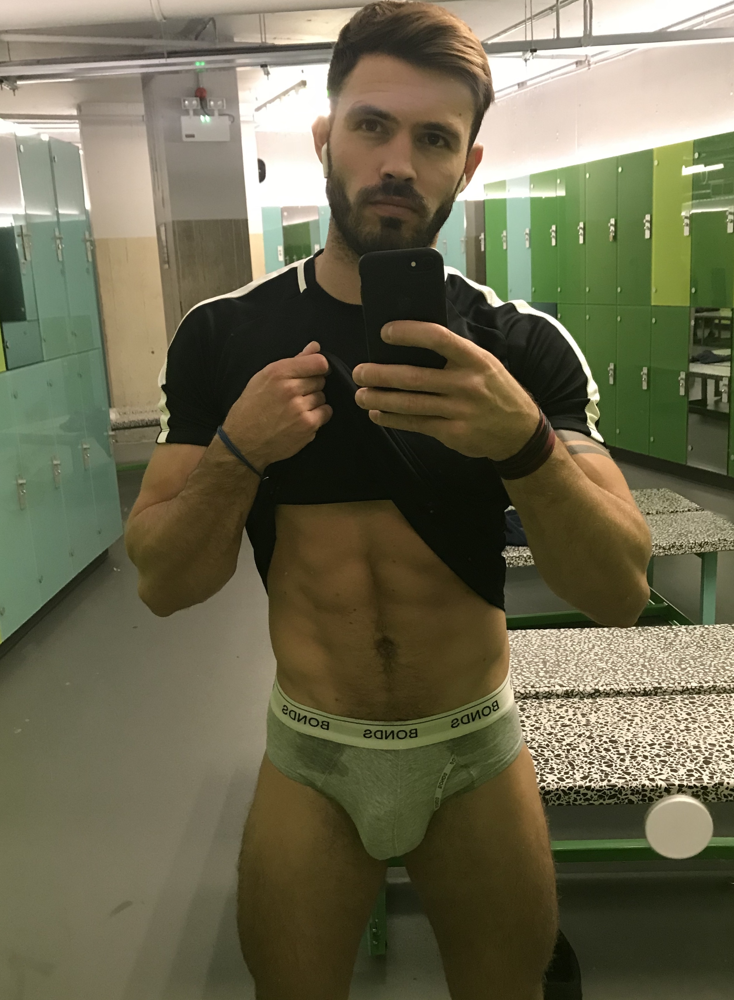 Adrien Kute 1 Photo 25