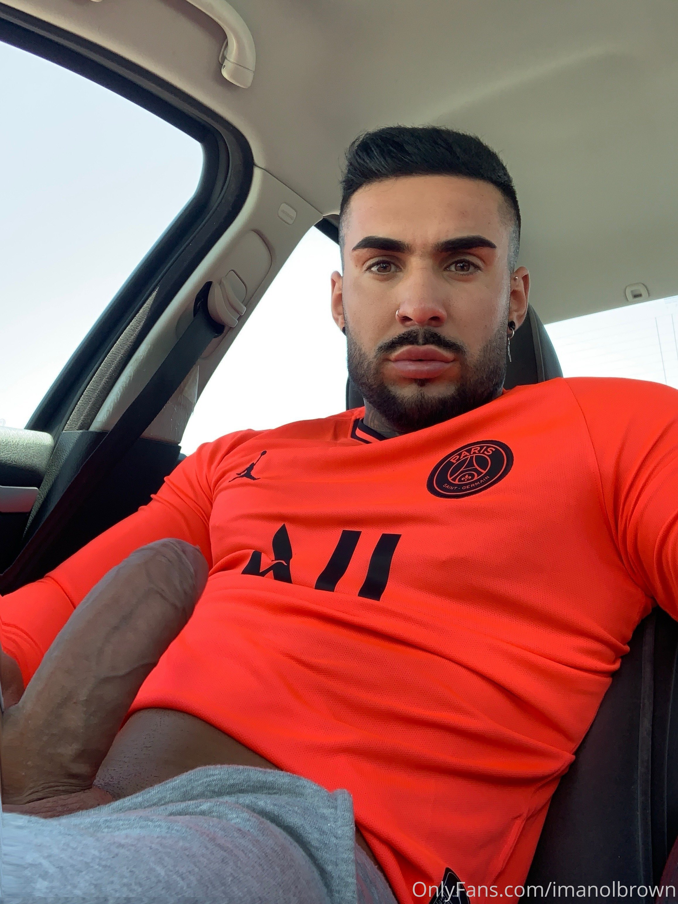 Imanol Brown Photo 28
