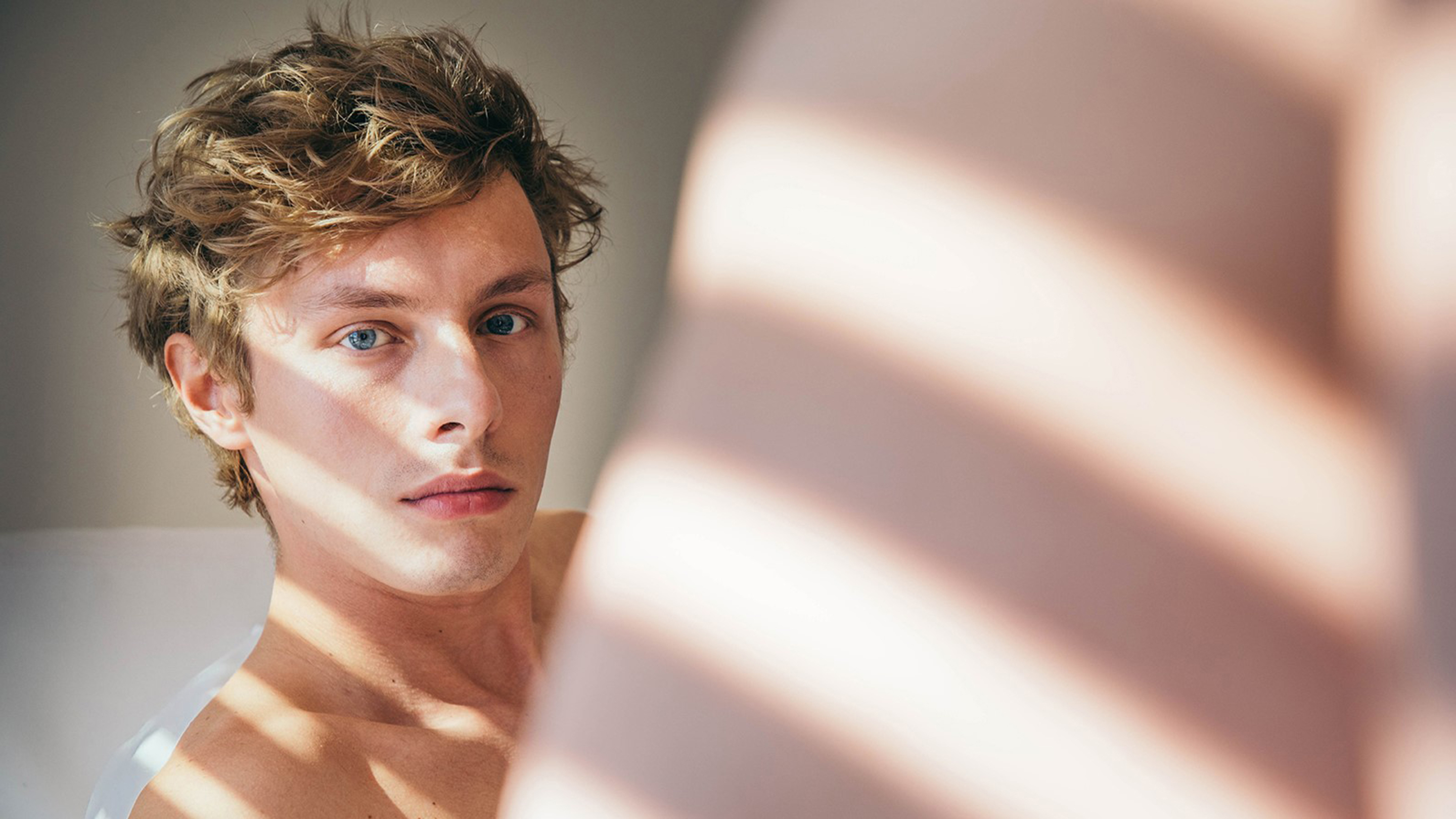 Zach Astor Photo 14