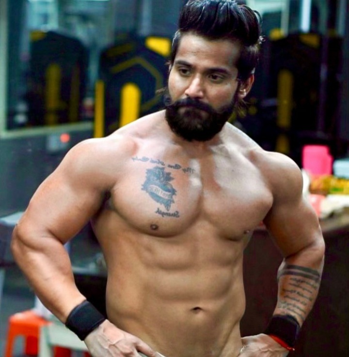 Indian Muscle Men 2 Photo 1