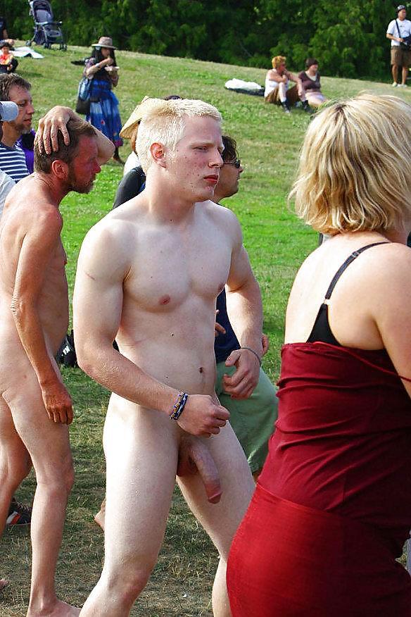 Men Naked Public Photo 31