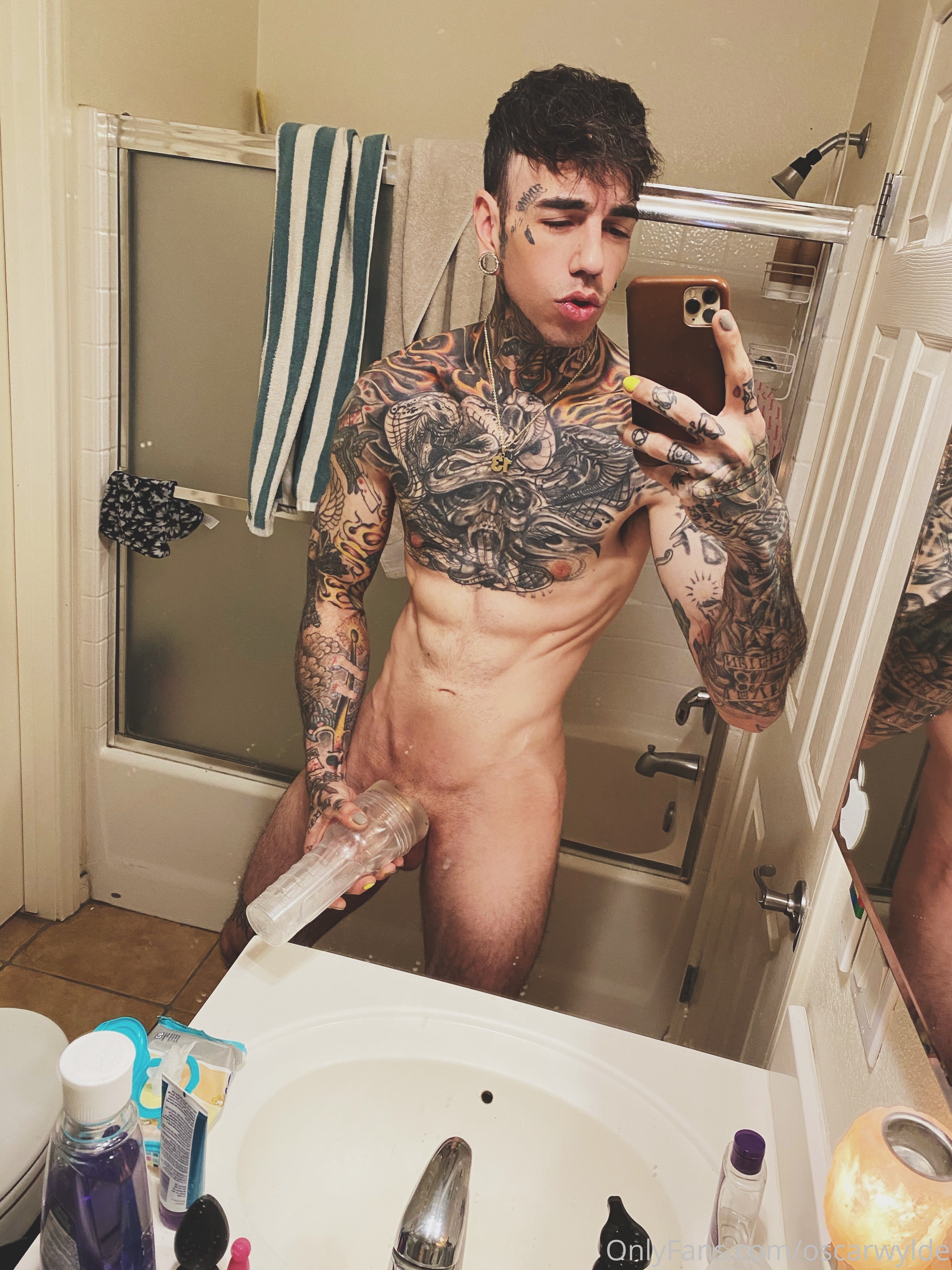 Oscar Wylde Photo 166