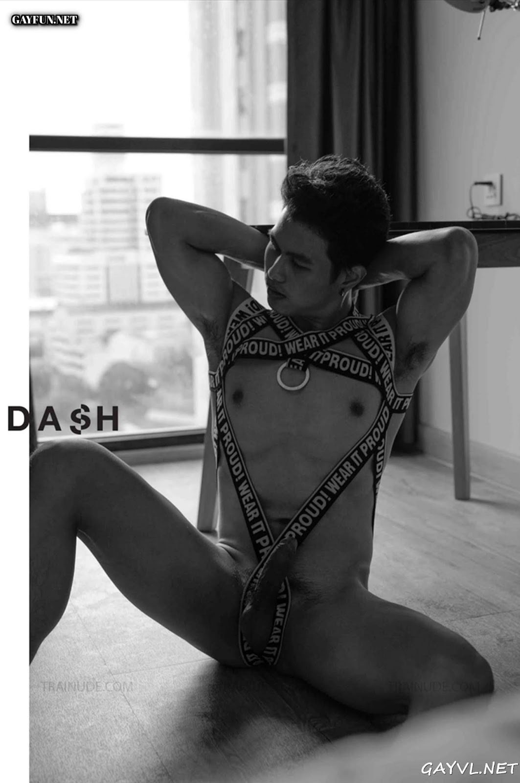 Thai Gay Magazine 勃起 Photo 32