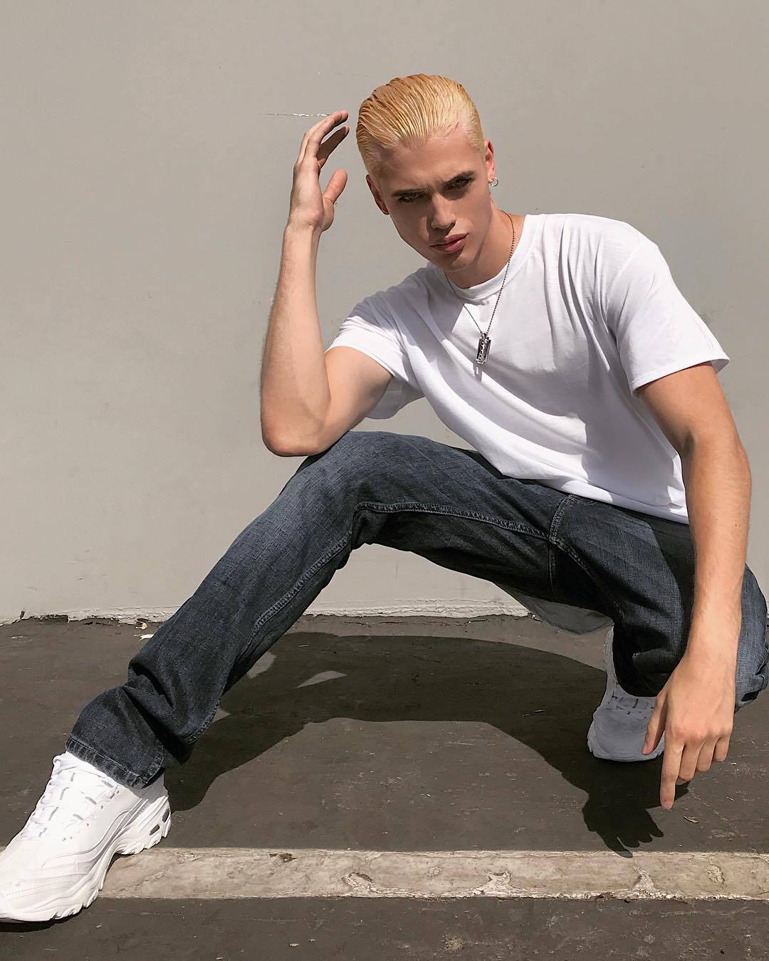 Lucas Dell Photo 17