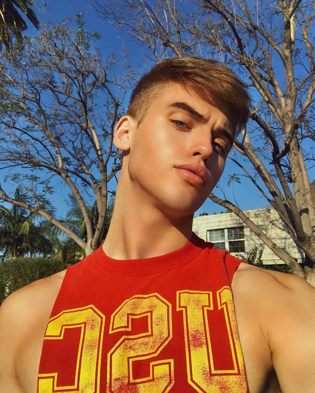 Lucas Dell Photo 19