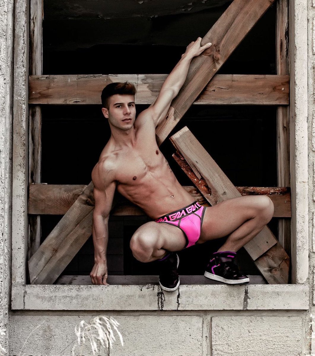 Allen King Slutty Photo 37