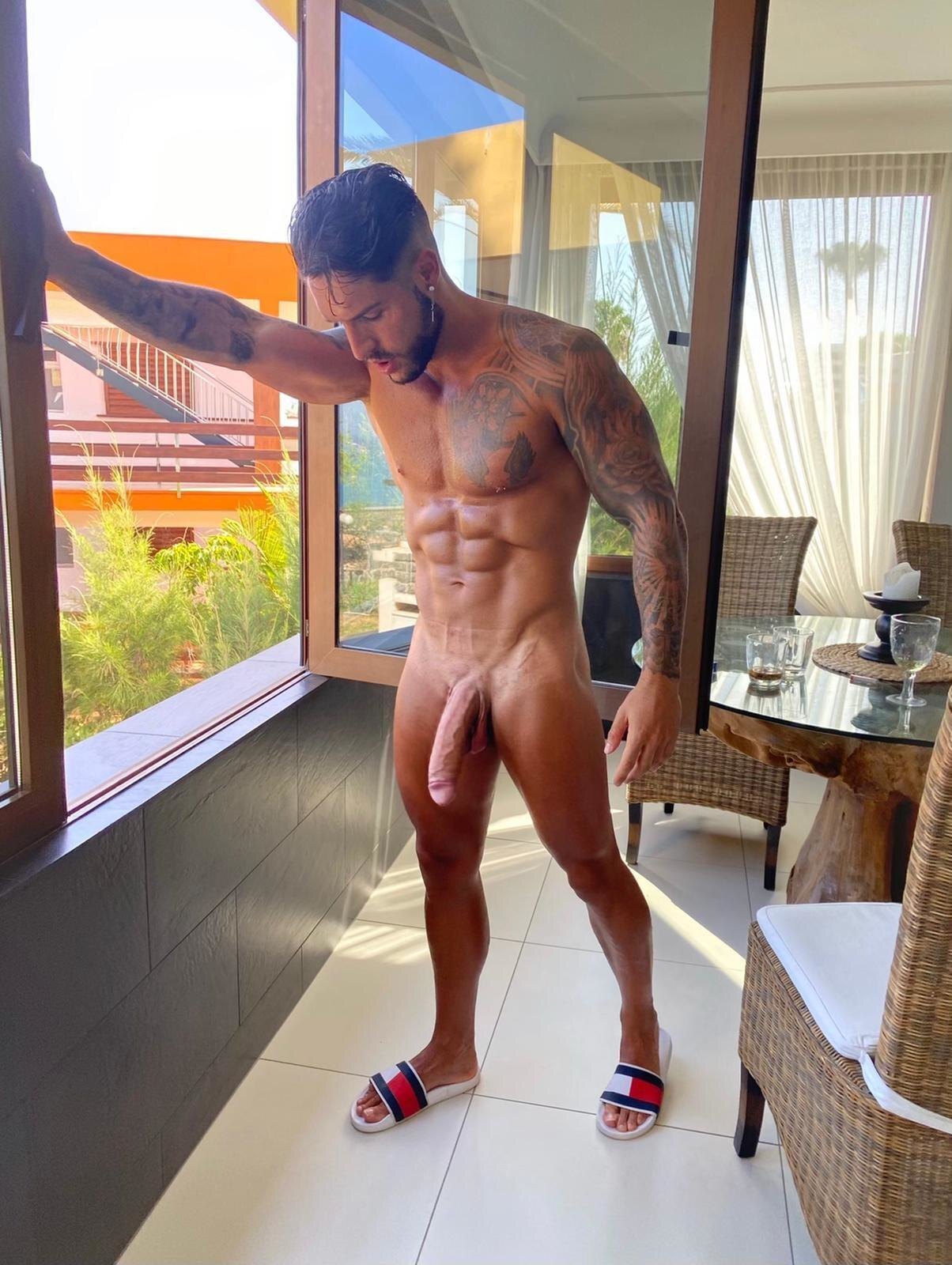 Ivan Bustini Photo 4