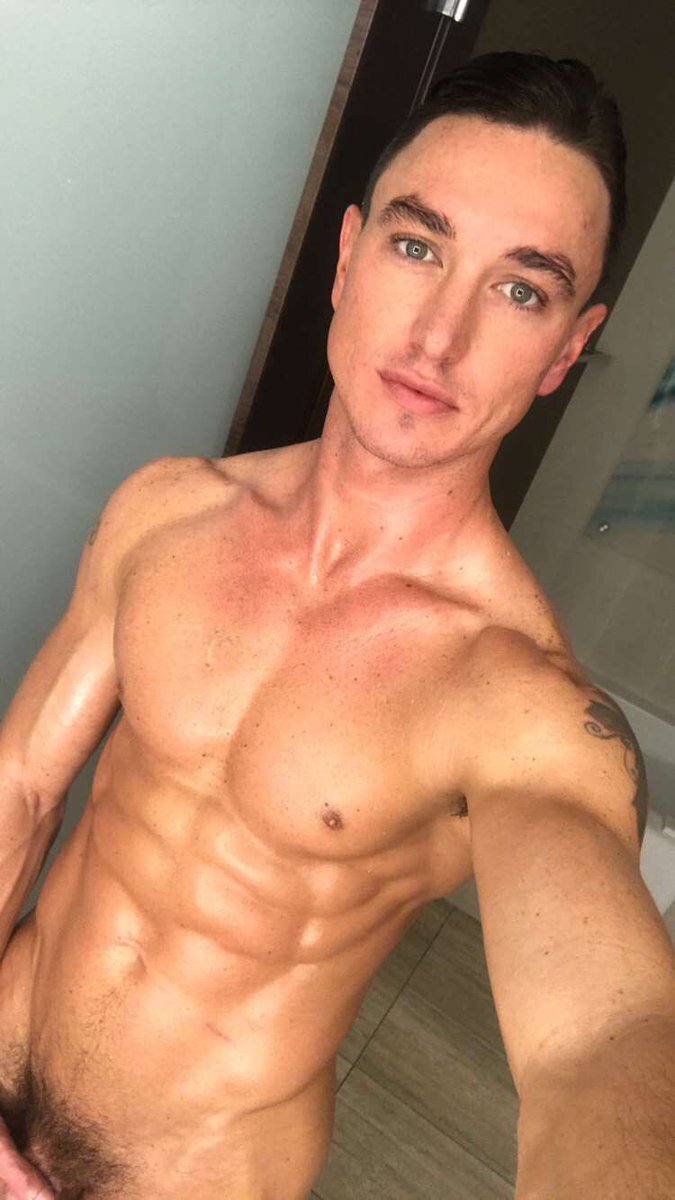 Cade Maddox Hot Photo 33