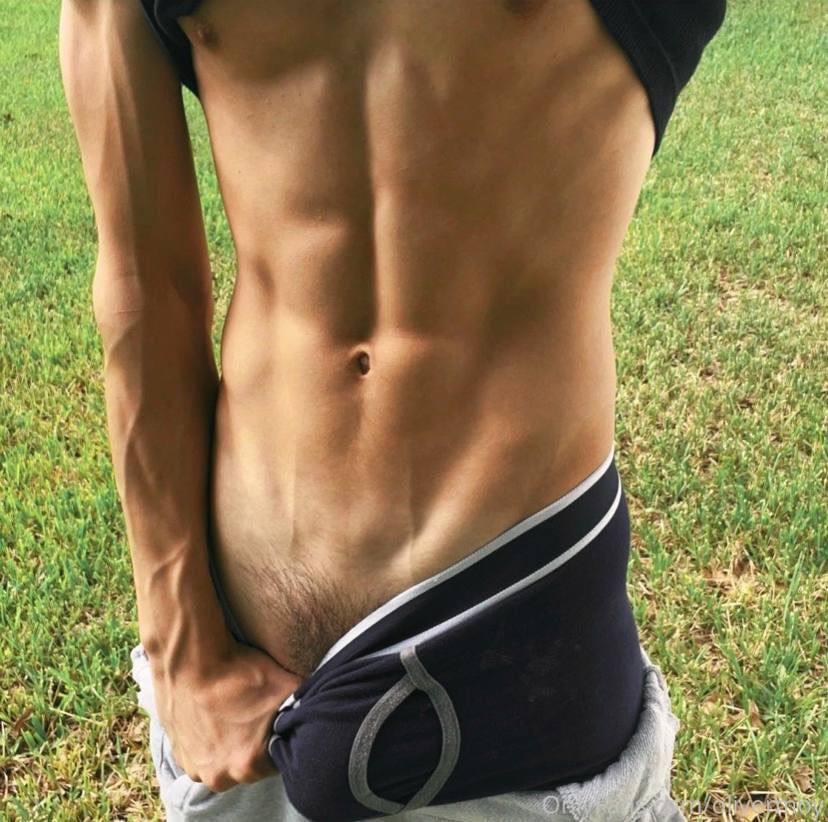 Oliver Moy Photo 6