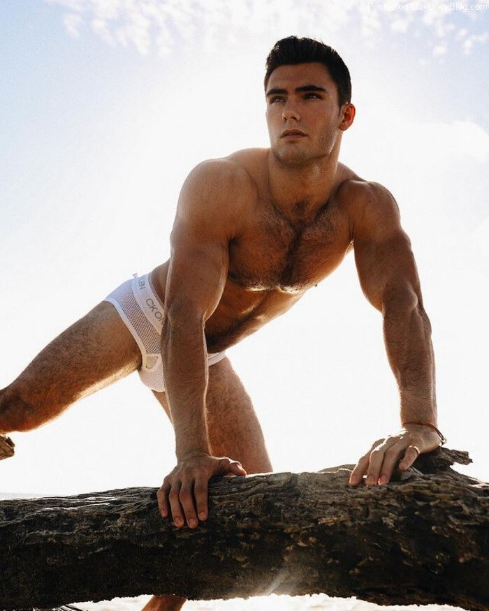 Gorgeous Levi Conely Photo 2