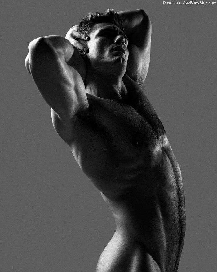 Gorgeous Levi Conely Photo 15