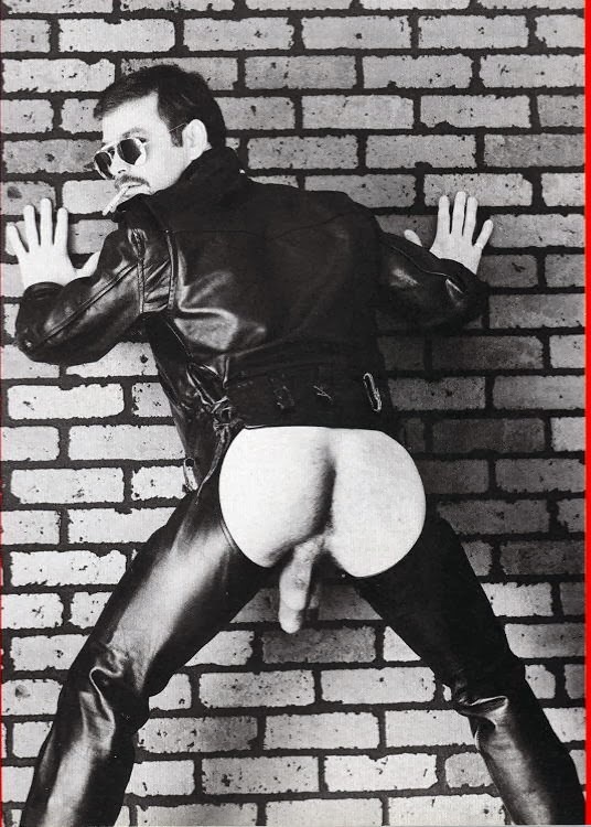 Mickey Squires Photo 2