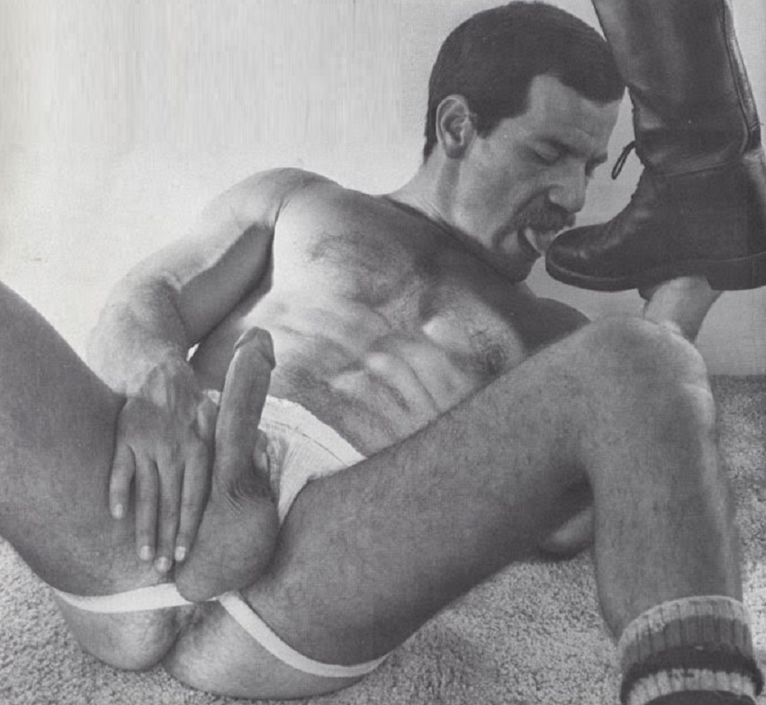 Mickey Squires Photo 25