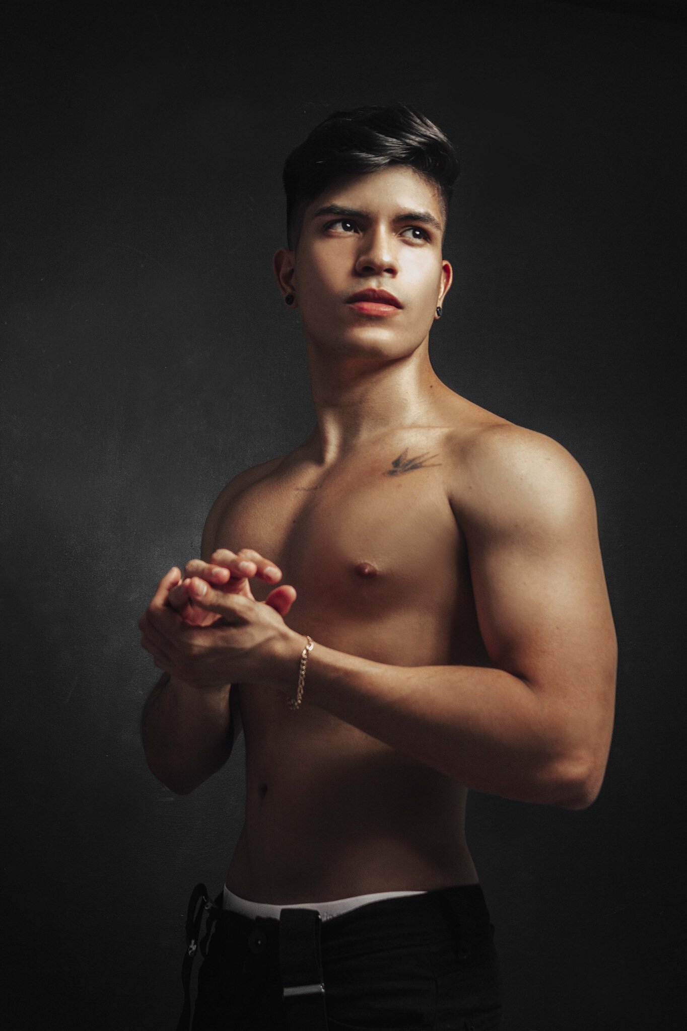 Luan Salazar Hot Photo 14