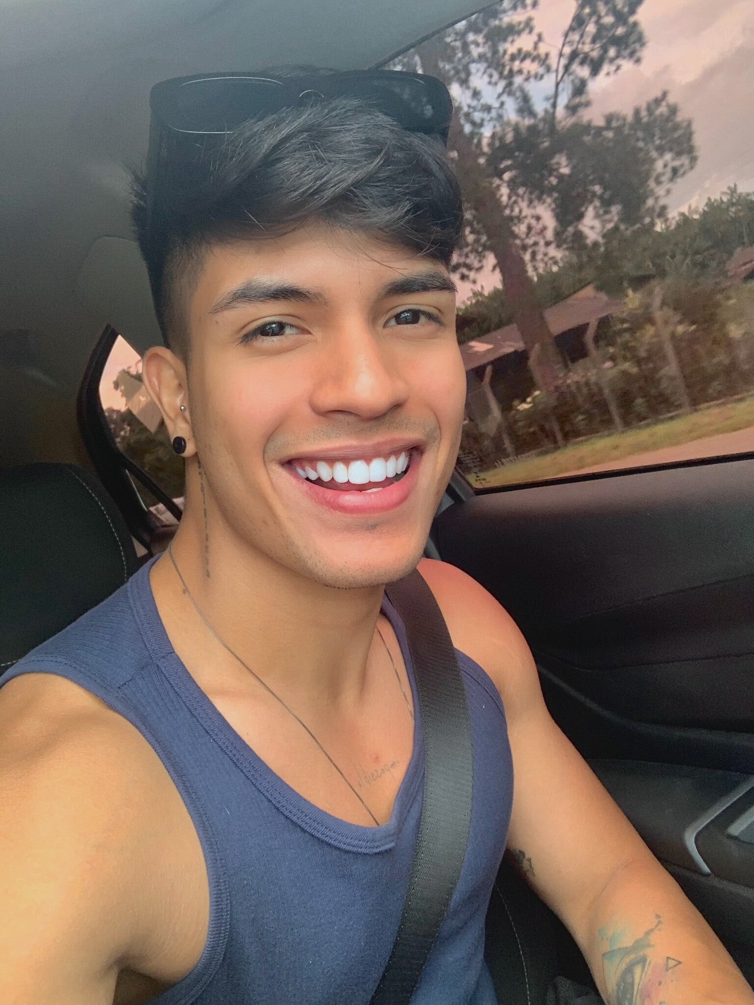 Luan Salazar Hot Photo 21