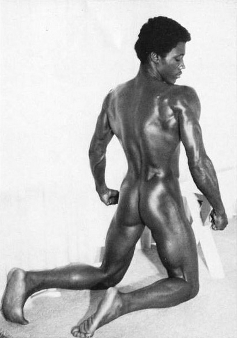 Black Vintage X Rated Arse Kneeling And Bending Forwards Pt1 Photo 3