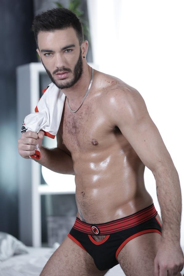 Alejandro Alvarez Photo 58