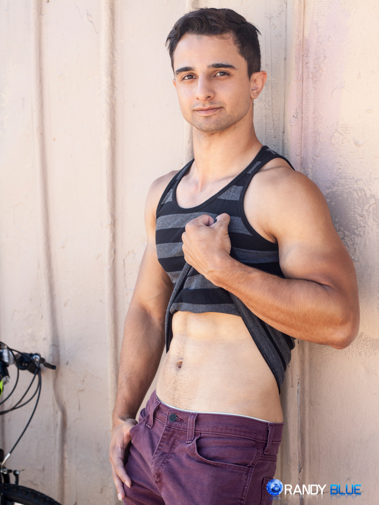 Ezra Finn Photo 7
