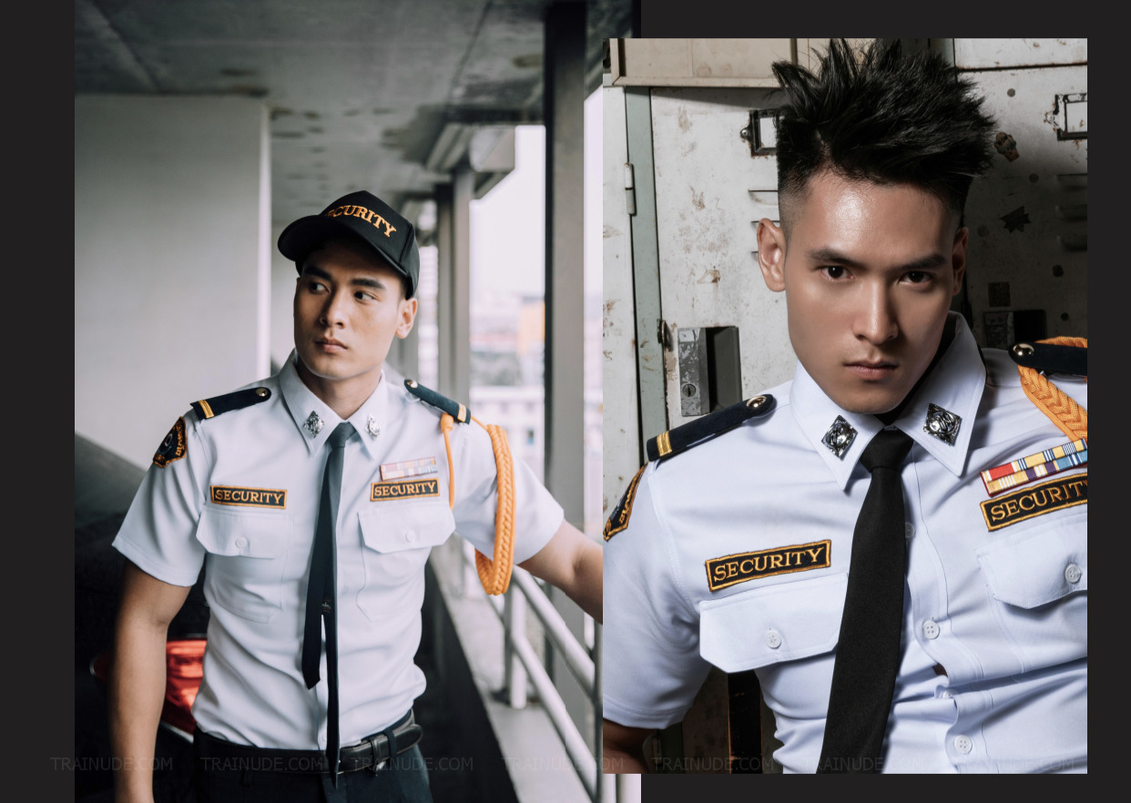 Whats Under Security Guards Uniform Photo 11