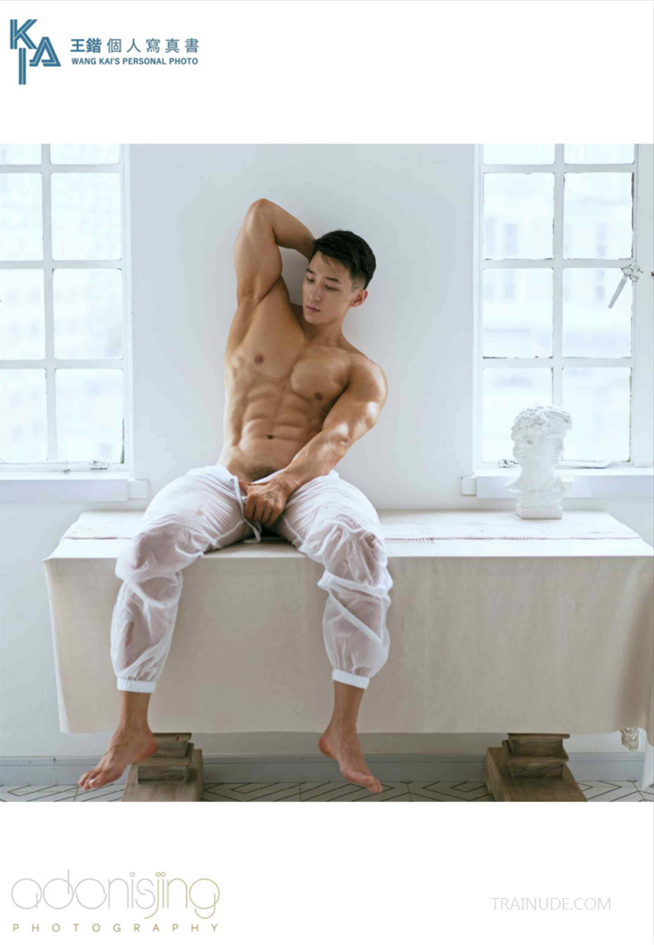 Wang Kais Personal Photo 01b Photo 1