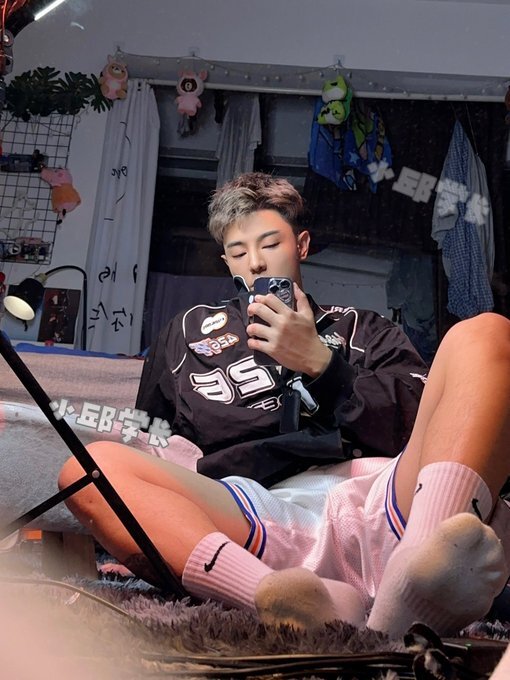 Chen Hum Photo 49