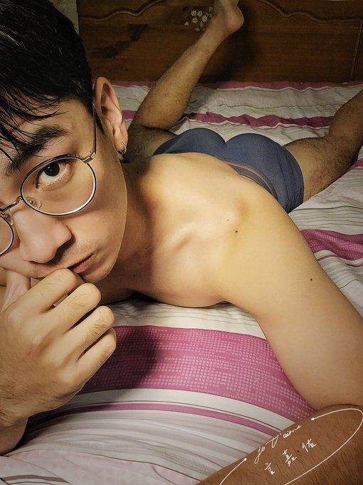 Chen Hum Photo 69