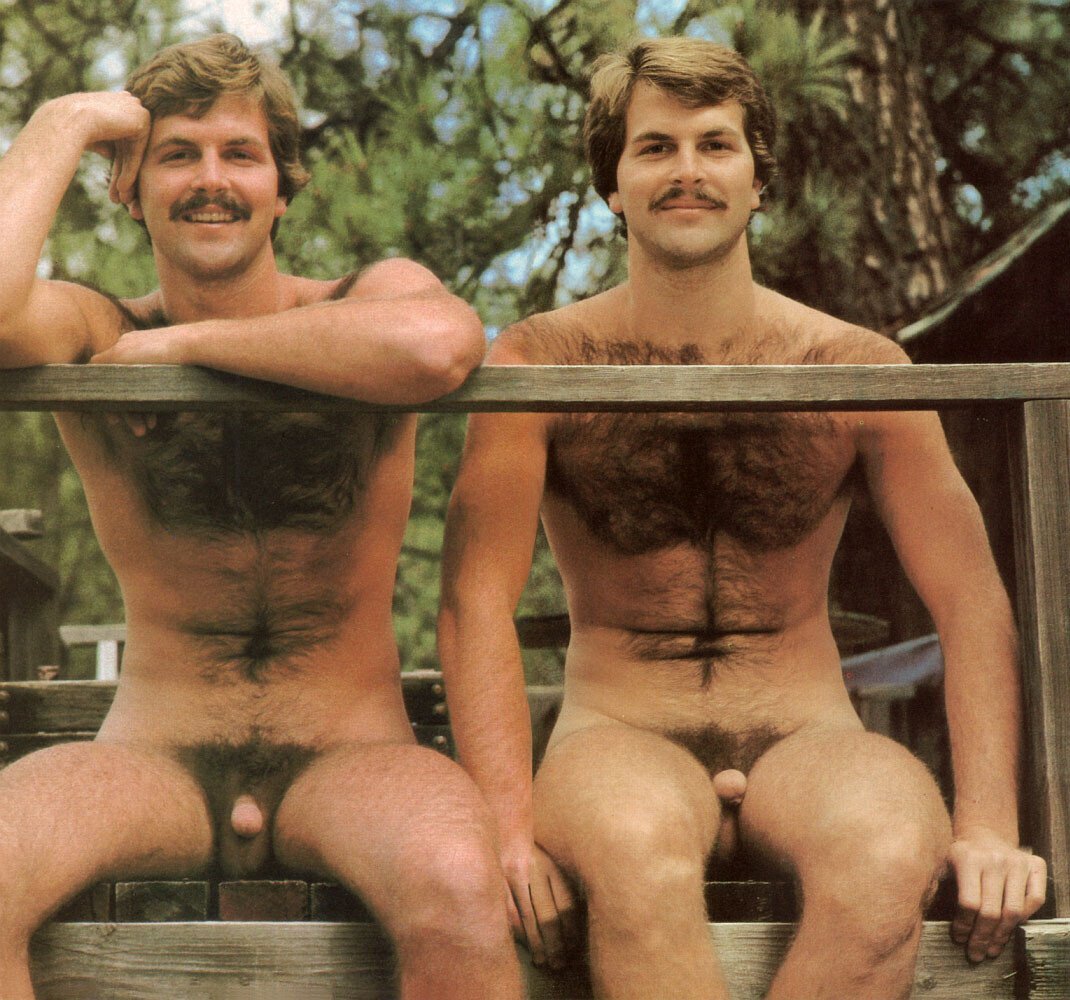 Hot Twins Photo 243