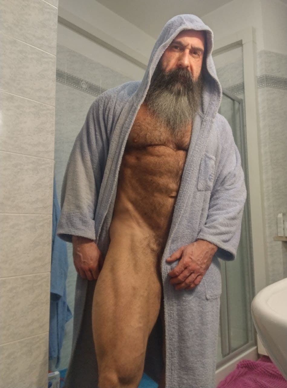 Muscle Daddy 3 Photo 30