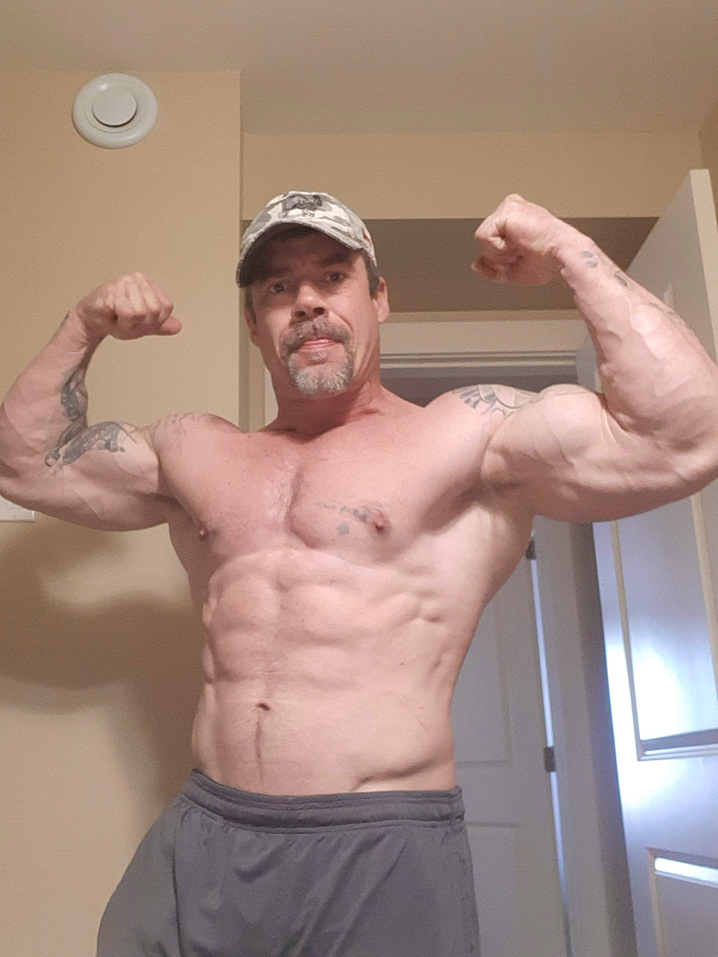 Muscle Daddy 3 Photo 31