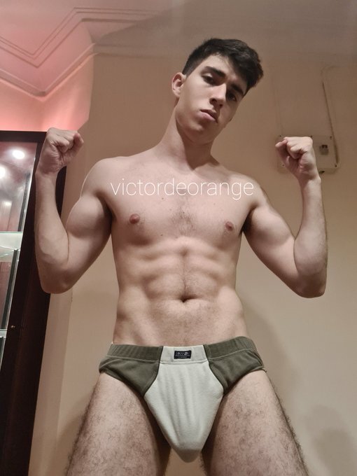 Victor De Orange Monster Dick Photo 1