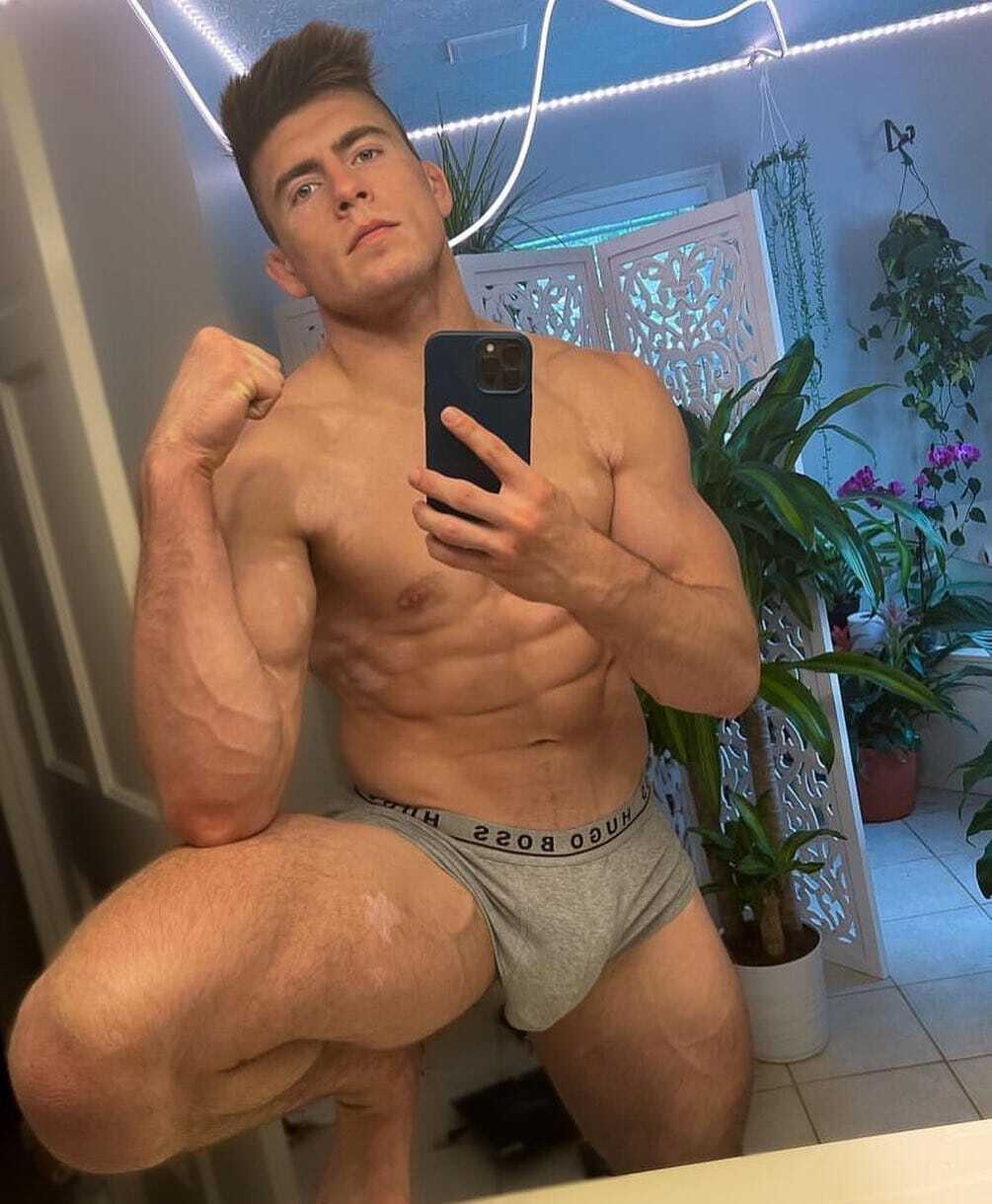 Bulges Vol8 Photo 31