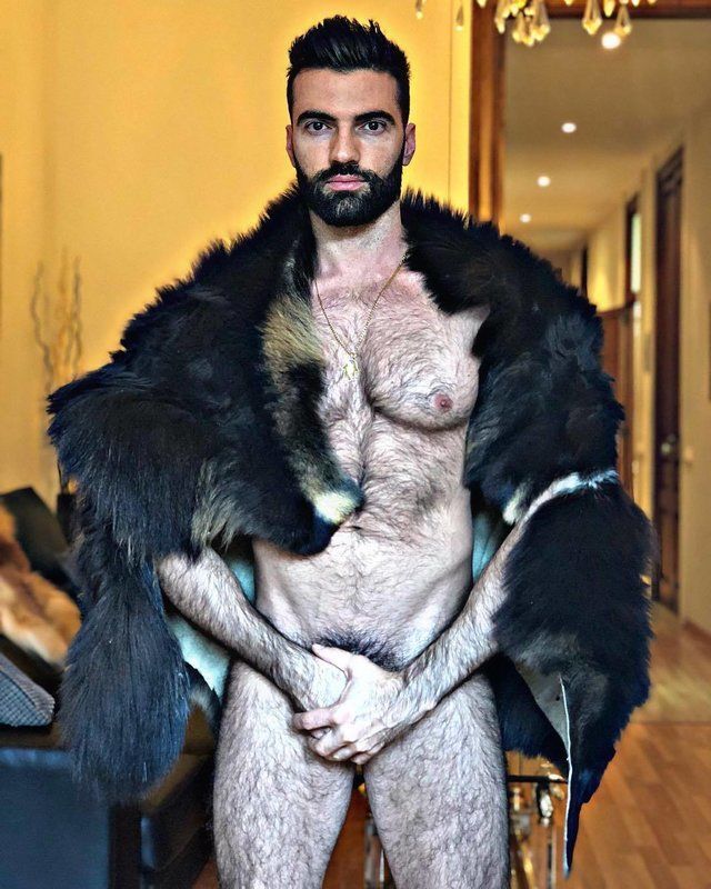 Dario Owen Photo 29