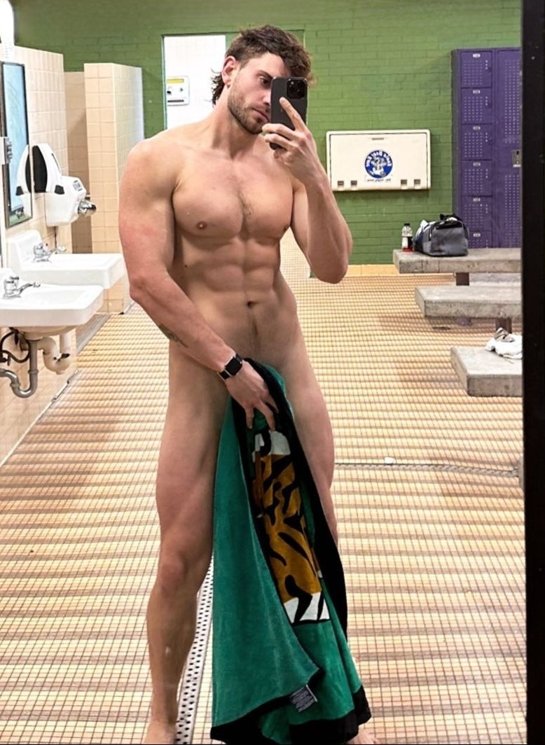 Keegan Whicker Set 1 Photo 5