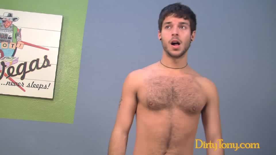 Luscious Guy Gets Blowjob