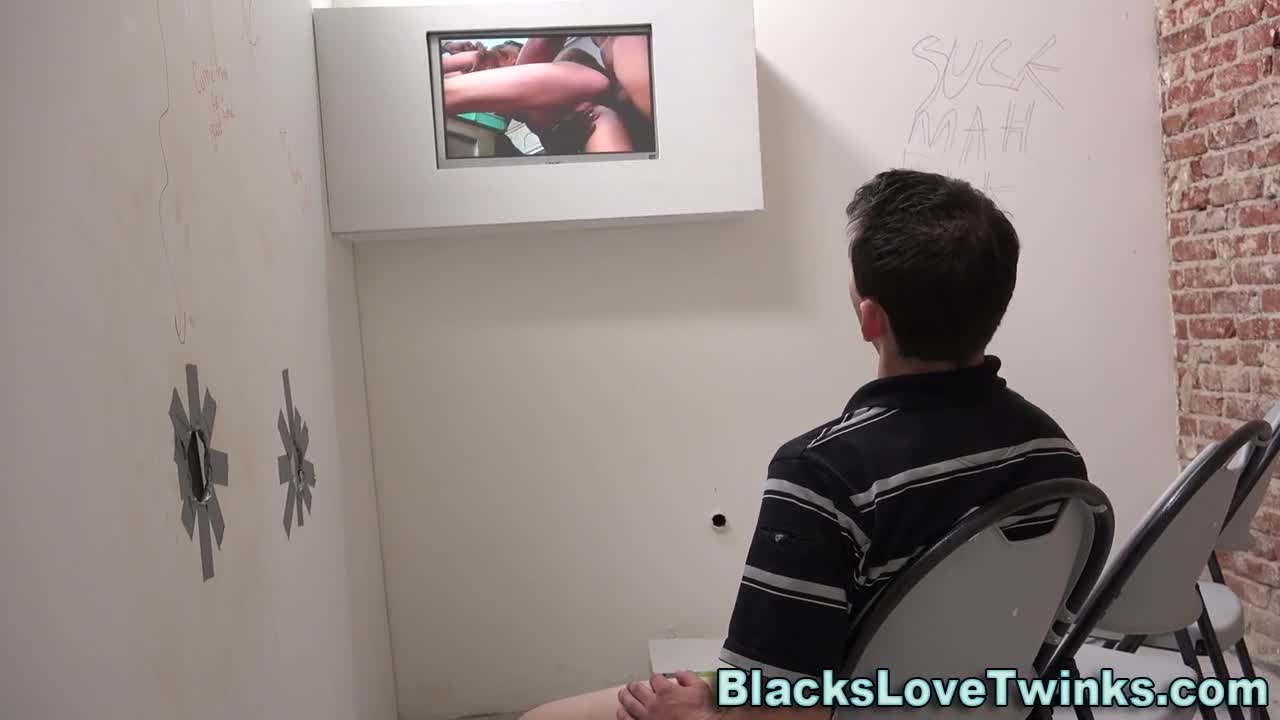 Black Hunk Cums On Face