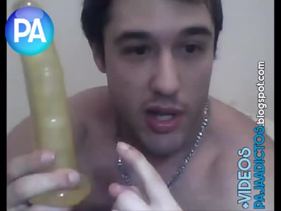 Muscle Hunk Shoves Dildo Up His Ass 3