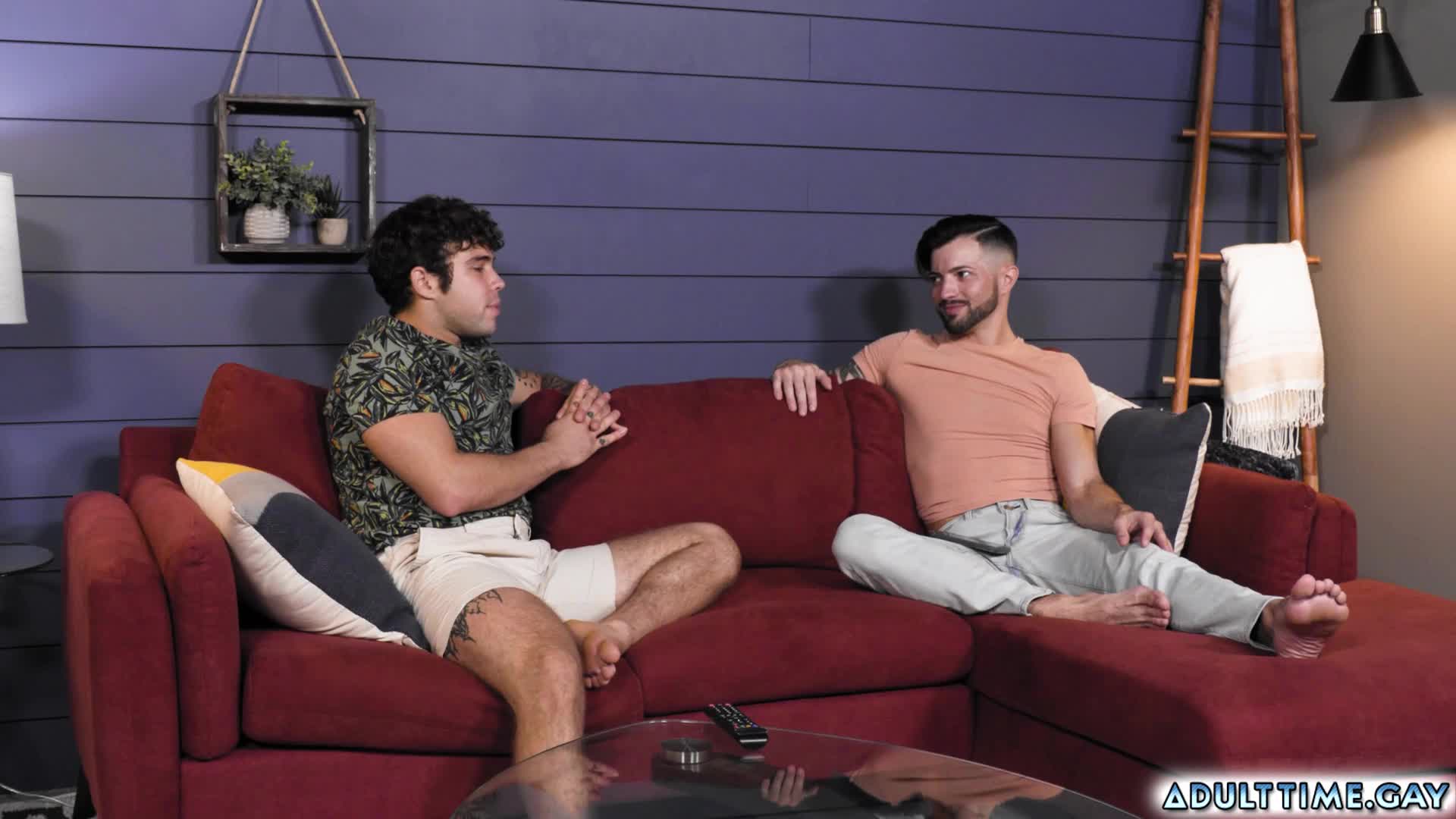 Two Gay Buddies Fuck Their Best Straight Friend In A Threesome