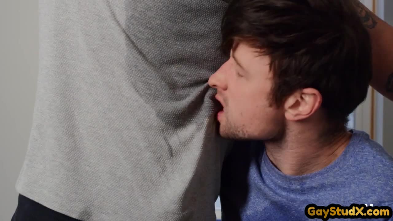 Arrogant Tattooed Jock Fucks His Bottom Till Cumshot