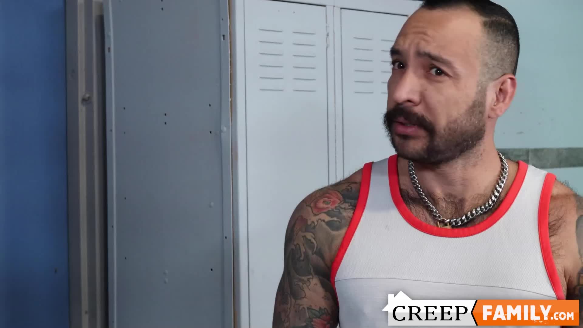 Tattooed Hunk Barefucked His Pervy Stepson After Deepthroat 