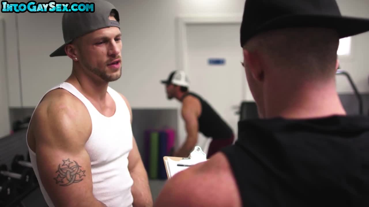 Gym Jock With Muscled Body Barebacked In Public Gym