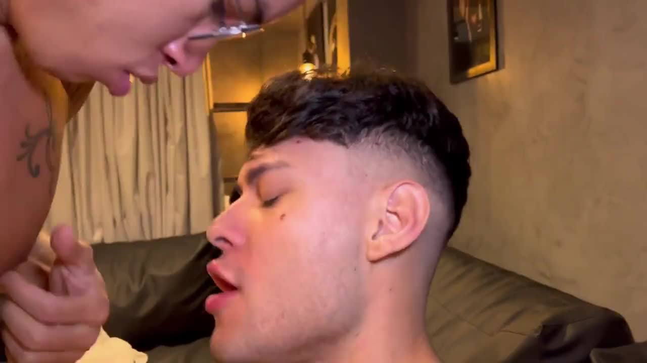 Brasileiros Hαŋrŷ ꓙ Mete Gostoso Em L ꓢαrtȯri