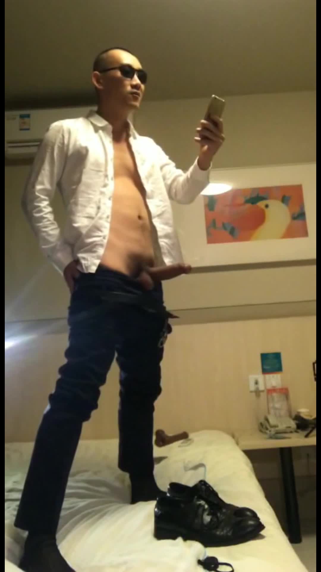 Chinese Monster Dick Hunks Fetish And Cumshot