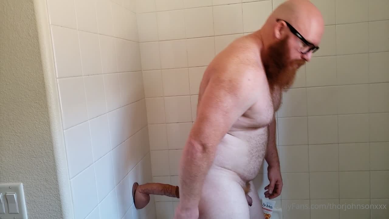 Ginger Daddy Stretching His Hole