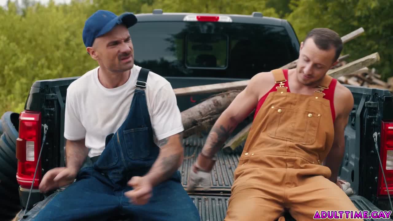 Farmers Zack Mackay And Tito Patron Gay Sex