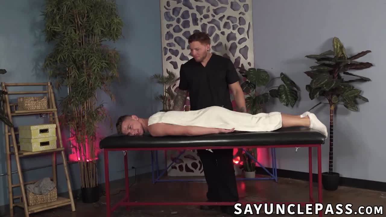 Jack Waters Tries On Jeremiah Cruze Magic Hands Into His Hungry Hole 7489